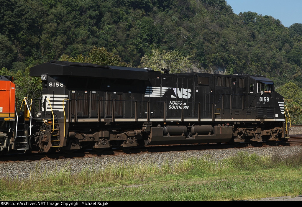 NS 8158
